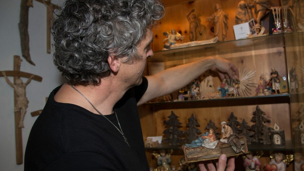 Na návštěvě v dílně u řezbáře Petera Volggera » SalzburgerLand.com