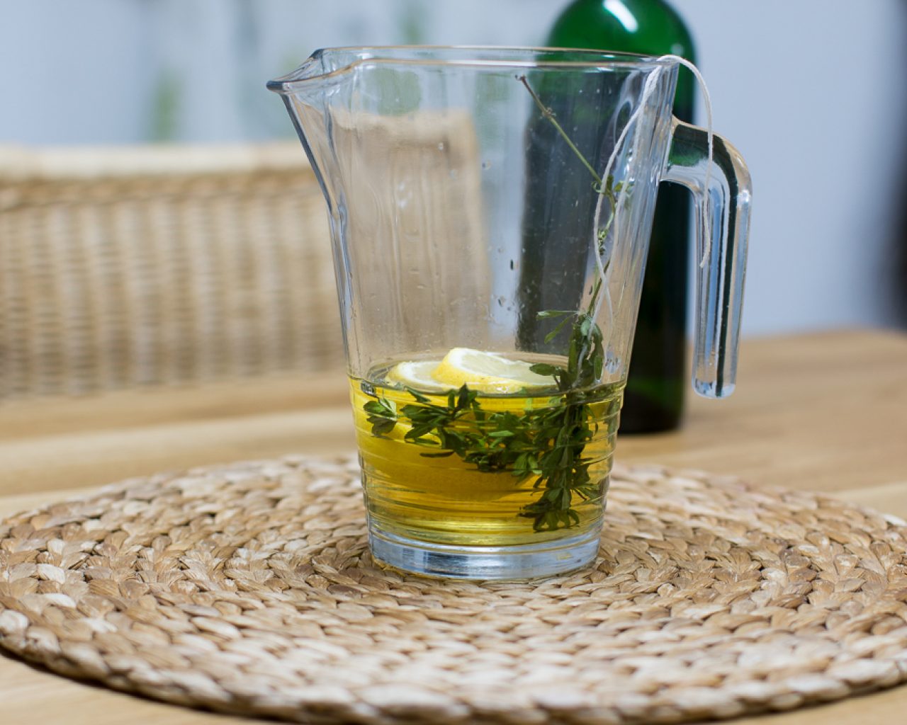 Traditionelle Maibowle mit Waldmeister | SalzburgerLand Magazin
