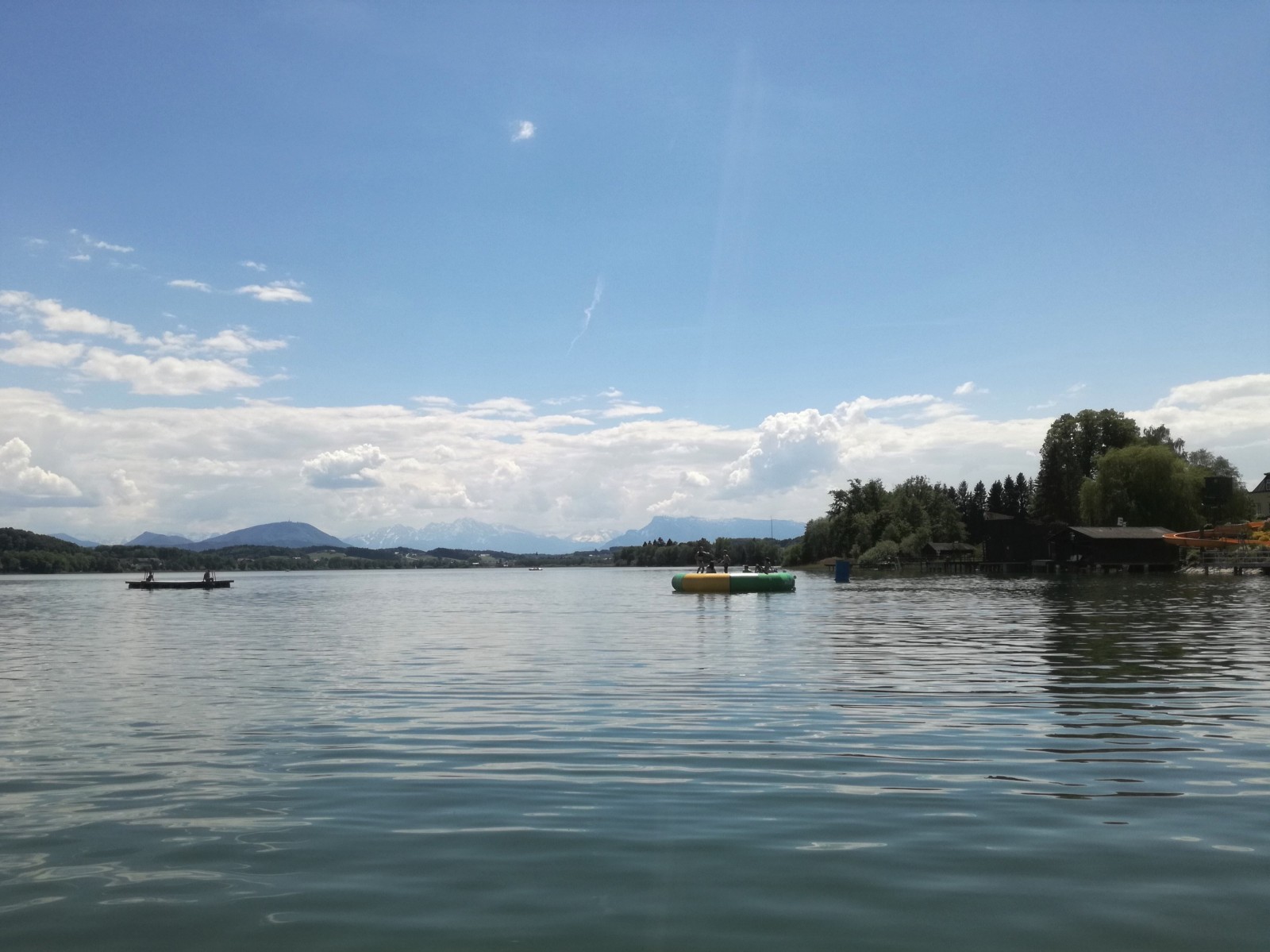 Zwei Seen mit einem Paddelschlag: Mattsee und Obertrumer See ...