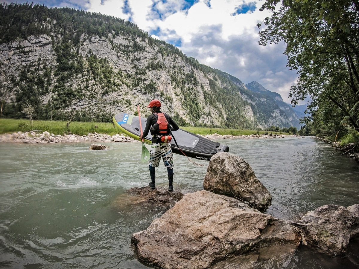 Wildwasser-SUP im Salzburger Saalachtal - SalzburgerLand Magazin