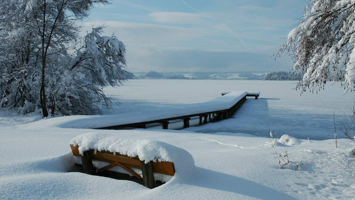 Lochen am See is located on Mattsee and is known for its sports activities.