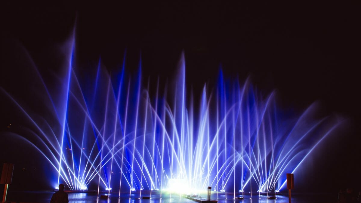 A magical show enchants visitors to Lake Zell every year.